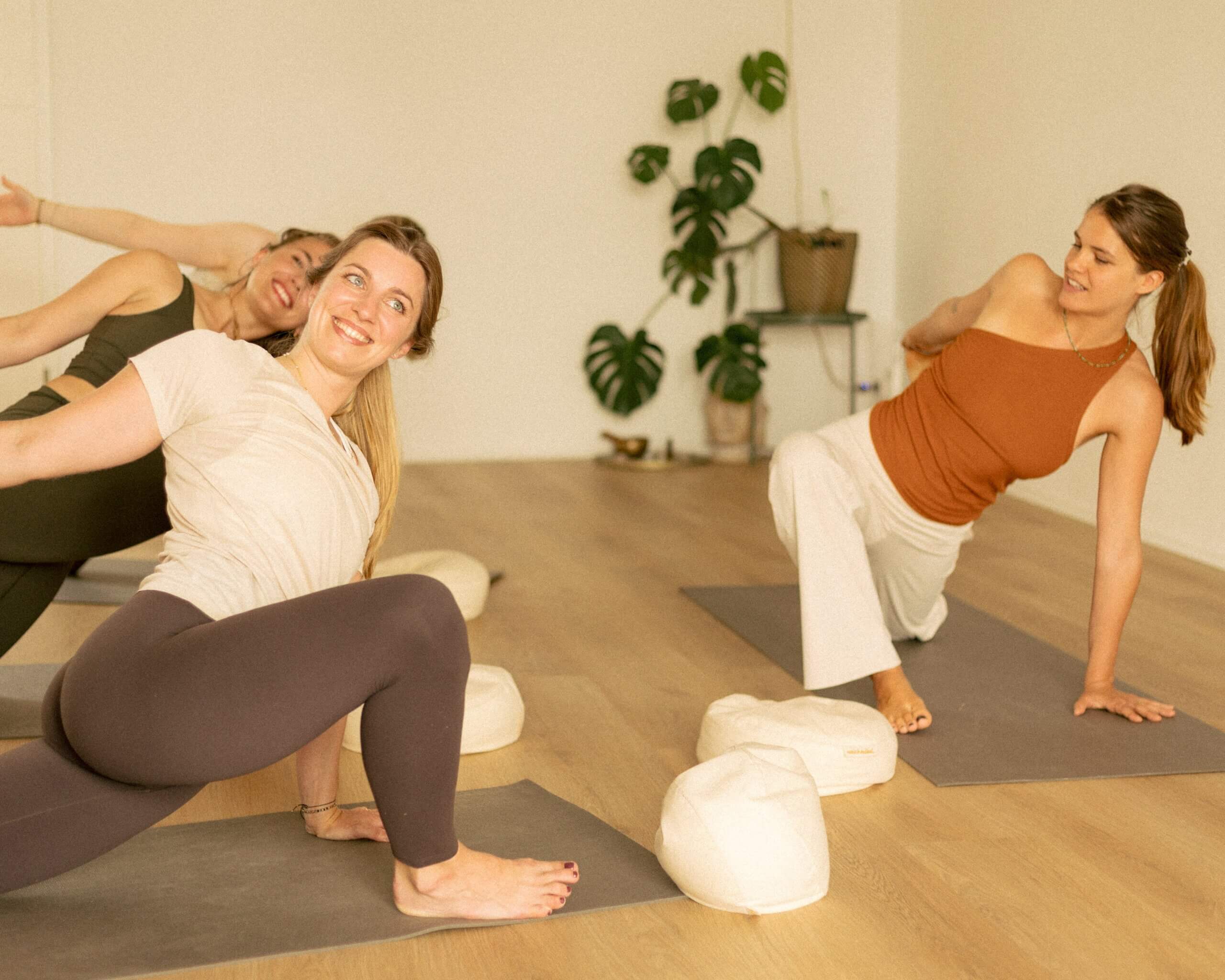 Kursplan - Moya Yoga